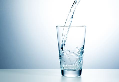 Why Drinking Copious Amounts of Water Every Day is Vital for Great Skin ...